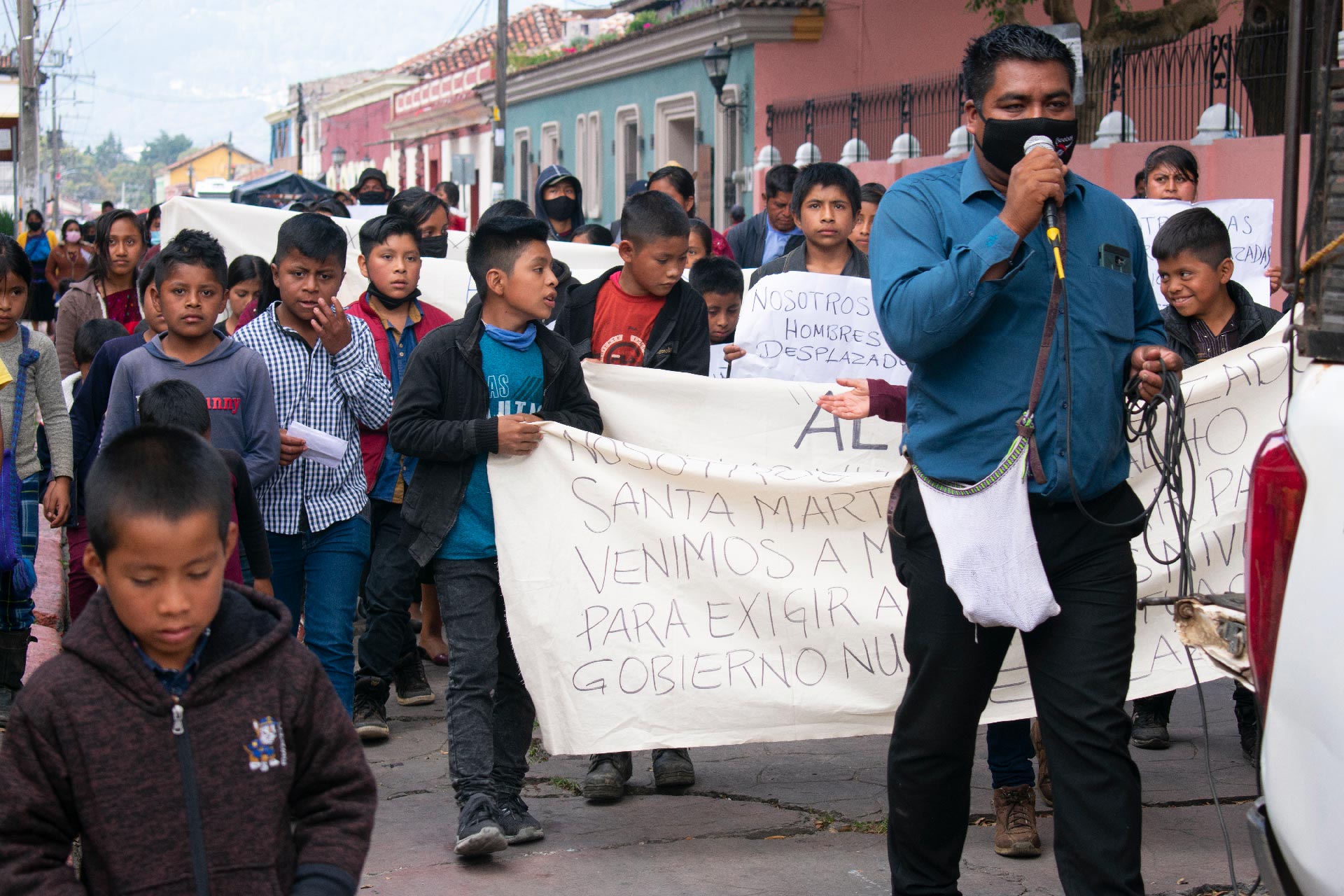 Desplazados de Chenalhó exigen desarme de grupos armados y retorno ...